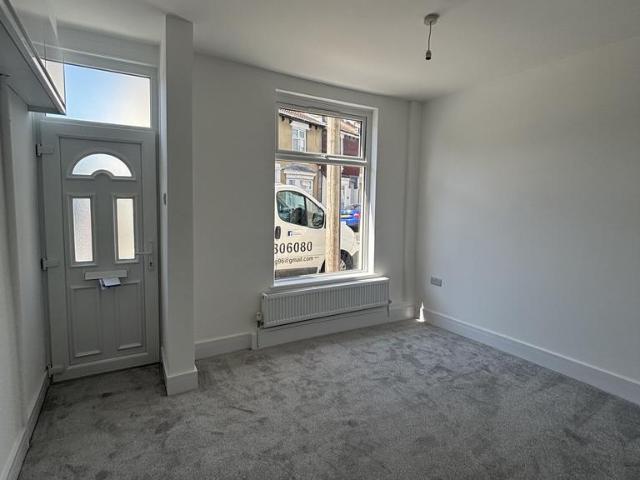 Shakespeare Road, Portsmouth PO1 2 bed terraced house to rent £1,295 pcm £299 pw