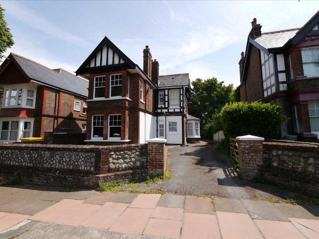 Shakespeare Road, Worthing BN11, Studio to rent, £875 pcm | PrimeLocation