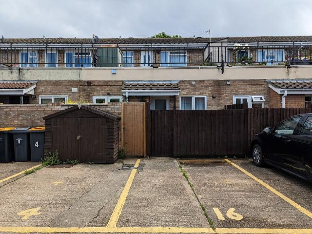 Shaldon Court, Bedford MK40, Studio to rent, £825 pcm | PrimeLocation