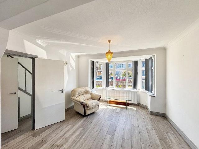 Shaldon Road, Edgware, HA8