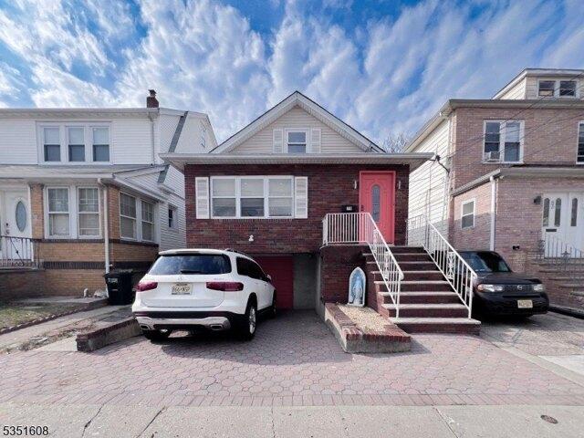 Shaler Ave, Fairview, Home For Sale