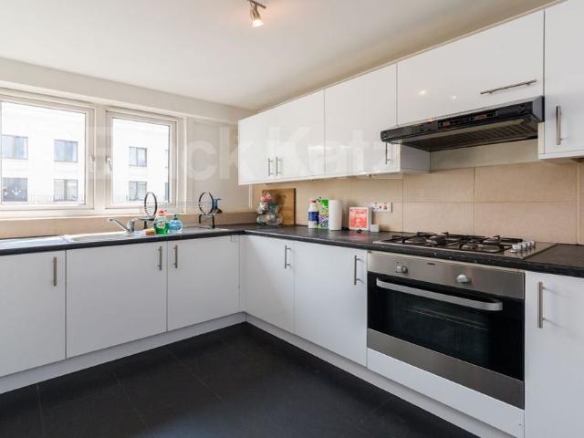 Shalfleet Drive, Ladbroke Grove W10, 4 bed flat to rent, £4,104 pcm | PrimeLocation