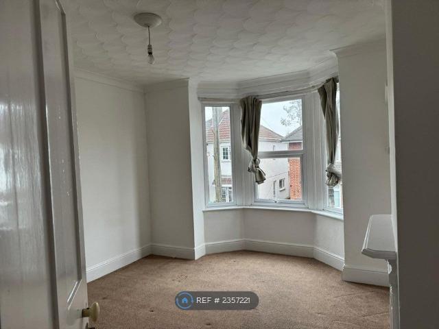 Shamrock Villas, Southampton SO17, 3 bed semi detached house to rent, £1,395 pcm | PrimeLocation