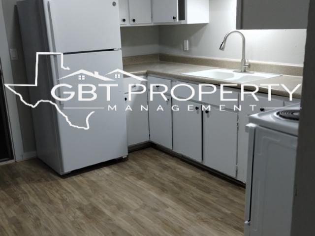 Shamrock Apartments 4 Bedroom Apartment for Rent at 1100 S Main St, Shamrock, TX 79079
