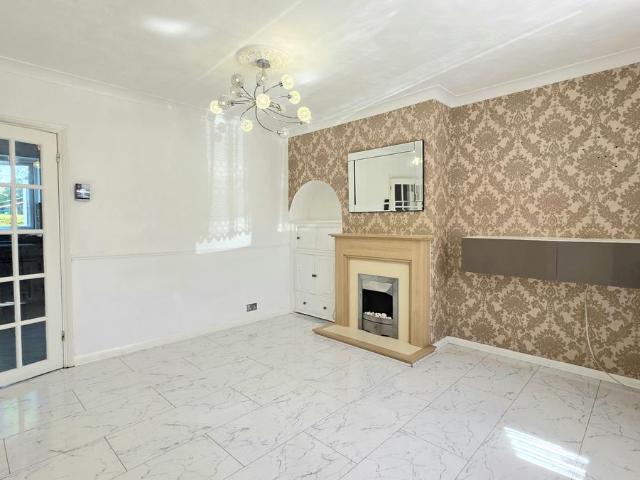 Shamrock Road, Gravesend DA12, 3 bed property to rent, £1,650 pcm | PrimeLocation