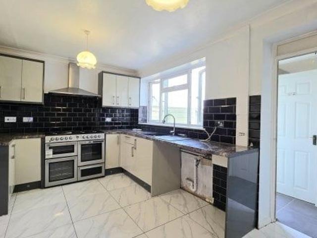 Shamrock Road, Gravessend, DA12