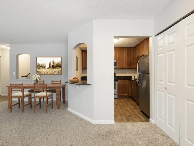 Shannon Glen Townhomes 2 Bedroom Home for Rent at 14600 Shannon Pkwy, Rosemount, MN 55068