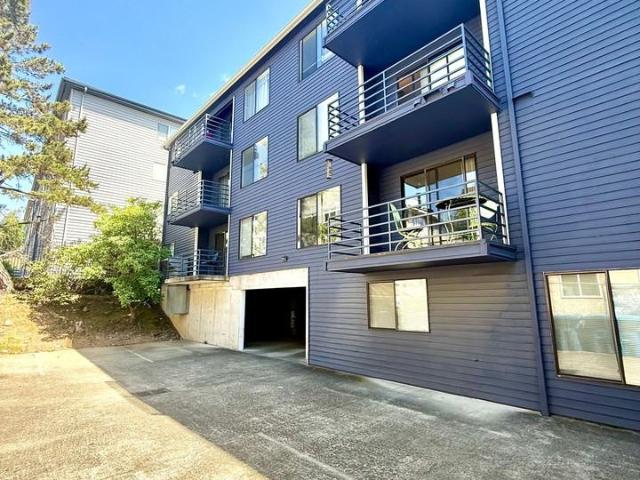 Shannon 2 Apartments 2 Bedroom Apartment for Rent at 4225 9th Ave Ne, Seattle, WA 98105 University District
