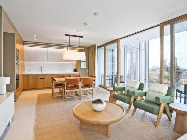 Shard Place, London Bridge Street. 3 bed flat to rent £7,583 pcm £1,750 pw