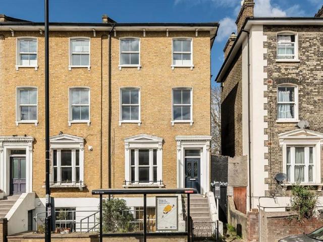 Shardeloes Road, London SE14 3 bed terraced house to rent £2,950 pcm £681 pw