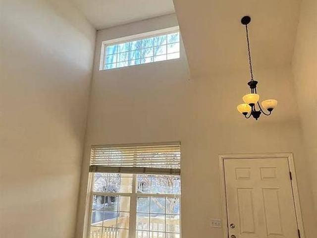 Share 3 Bedroom House