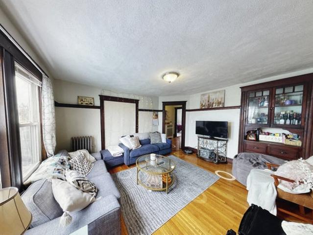 Share a four bedroom two bath with in unit laundry