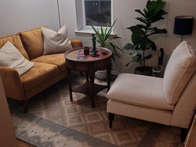 Share my 2 bedroom apt with me!