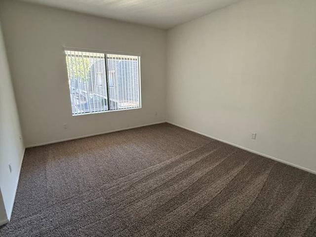 Share room in Wimbledon Glen