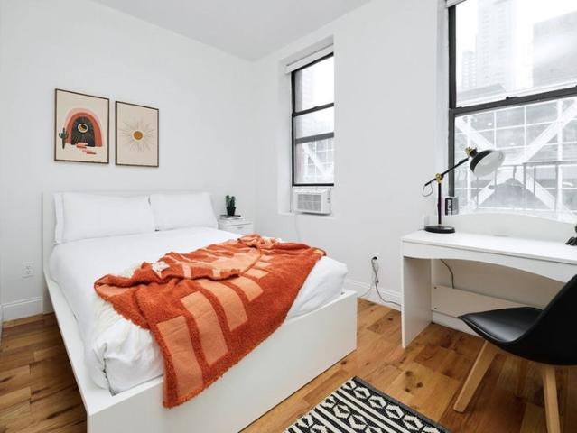 Shared 42nd St apt!