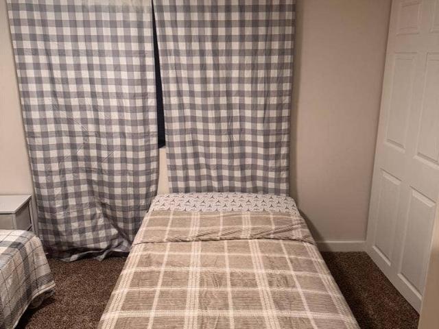 Shared and private rooms for rent