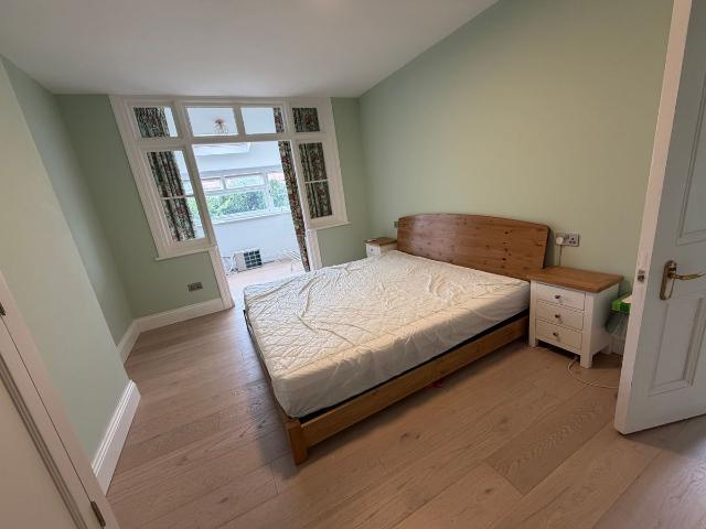 Shared Flat In Courtfield Gardens, West Ealing, West Ealing W13, Room to rent, £1,560 pcm | PrimeLocation
