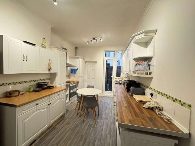 Shared house next to Newsham Park bills included 1A