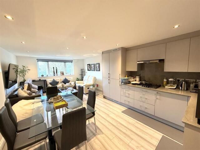 Shared Living/roommate 3 Bedroom For Rent Mill Hill Great London 2750 ELS99999701
