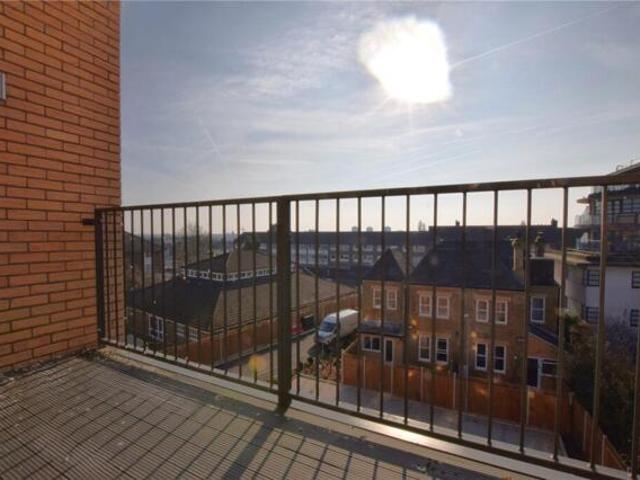 Shared Living/roommate 3 Bedroom For Rent Dagenham Great London 2500 ELS100061310