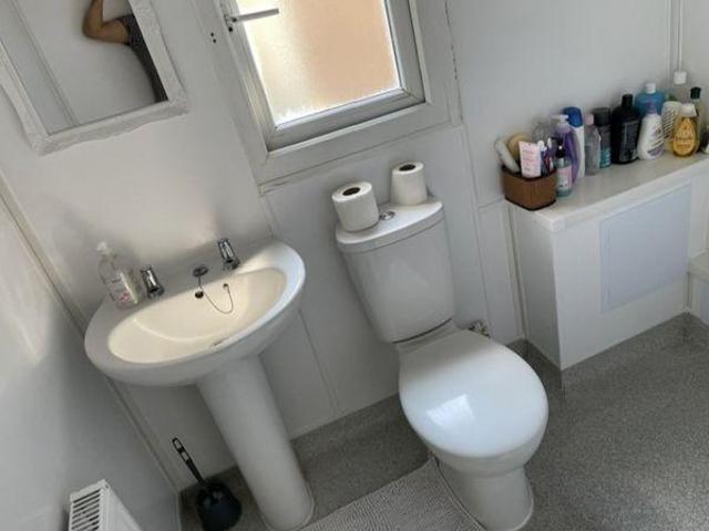 Shared Living/roommate 3 Bedroom For Rent Greater London England 600 ES96649163
