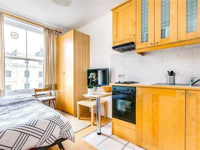 Shared Living/roommate 3 Bedroom For Rent Greater London England 700 ES97421360