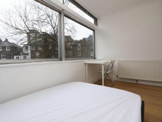 Shared Living/roommate 3 Bedroom For Rent London London 1040 ELS90559504