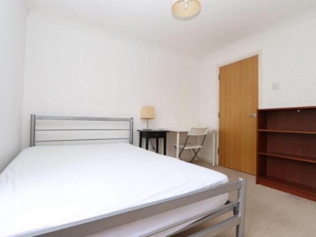 Shared Living/roommate 3 Bedroom For Rent London London 1084 ELS90559631