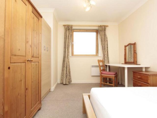 Shared Living/roommate 3 Bedroom For Rent London London 1170 ELS90559520