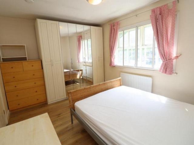 Shared Living/roommate 3 Bedroom For Rent London London 1105 ELS90559696
