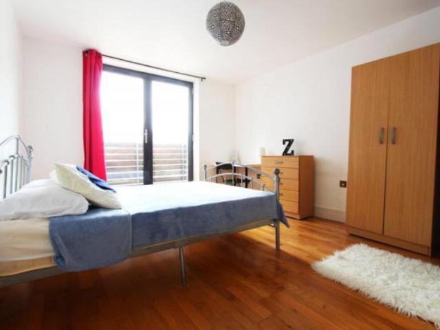 Shared Living/roommate 3 Bedroom For Rent London London 1105 ELS90560048