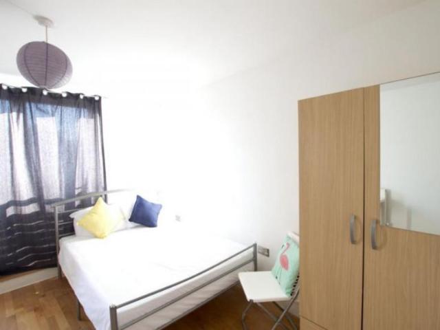 Shared Living/roommate 3 Bedroom For Rent London London 1105 ELS90560050