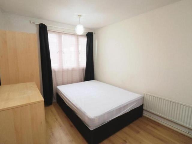 Shared Living/roommate 3 Bedroom For Rent London London 1257 ELS90559512