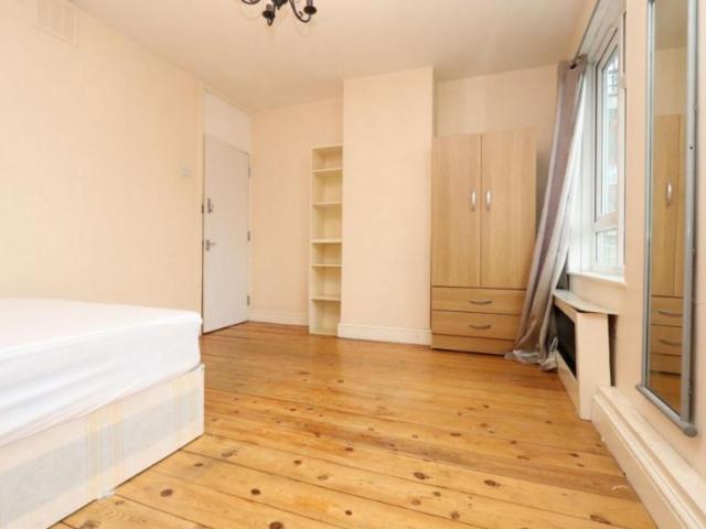 Shared Living/roommate 3 Bedroom For Rent London London 1257 ELS90559775