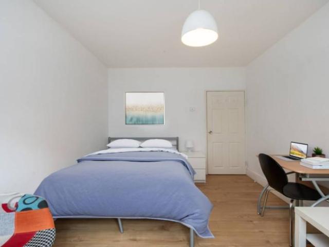 Shared Living/roommate 3 Bedroom For Rent London London 1277 ES101845242