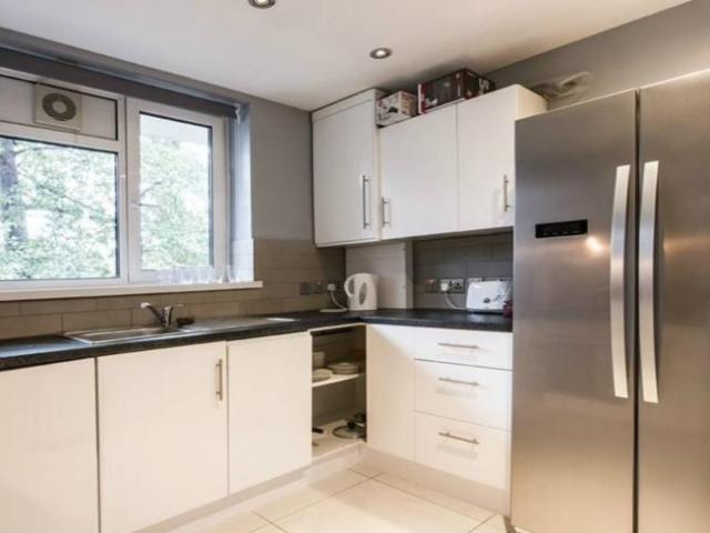 Shared Living/roommate 3 Bedroom For Rent London London 1277 ES101820754