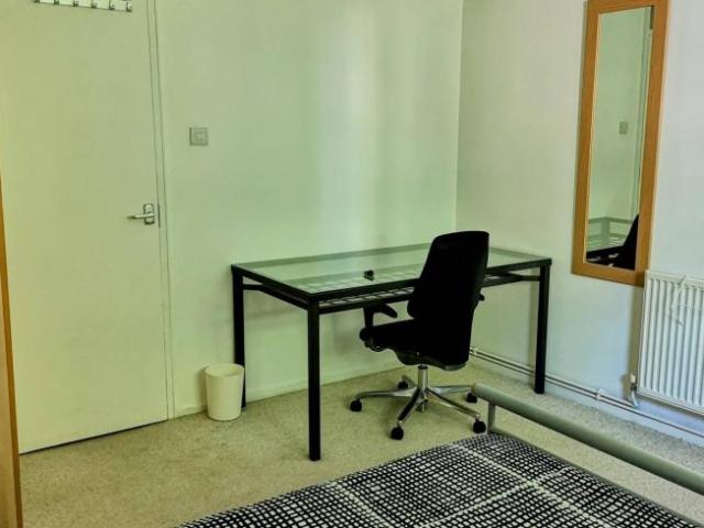 Shared Living/roommate 3 Bedroom For Rent London London 1280 ELS101761839