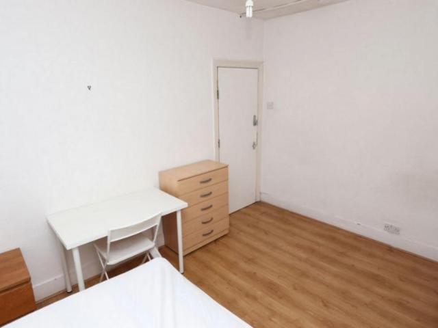 Shared Living/roommate 3 Bedroom For Rent London London 1214 ELS90559716