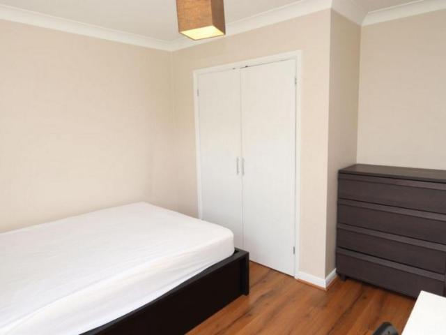 Shared Living/roommate 3 Bedroom For Rent London London 1214 ELS90560227