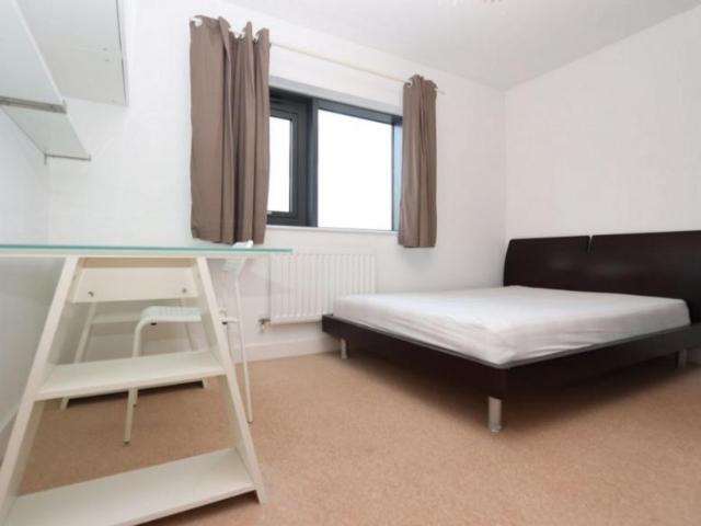 Shared Living/roommate 3 Bedroom For Rent London London 1235 ELS90559990