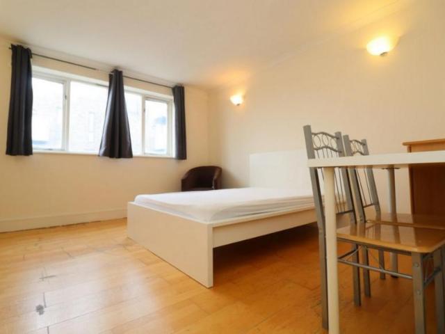 Shared Living/roommate 3 Bedroom For Rent London London 1344 ELS90559480