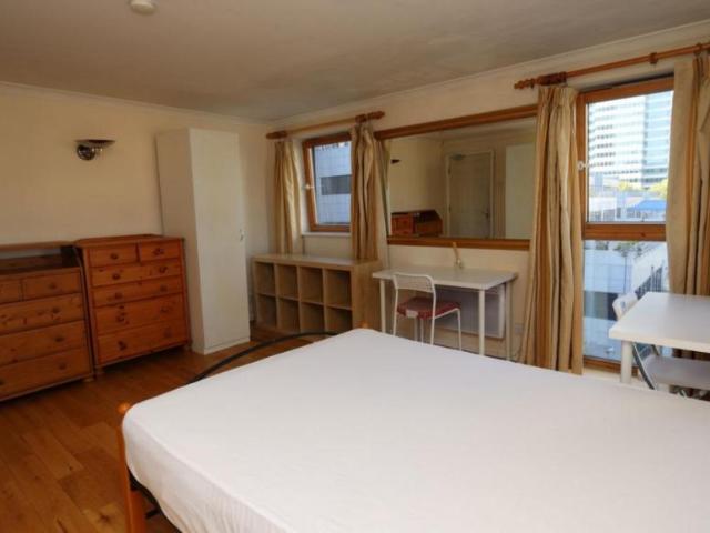 Shared Living/roommate 3 Bedroom For Rent London London 1387 ELS90559700