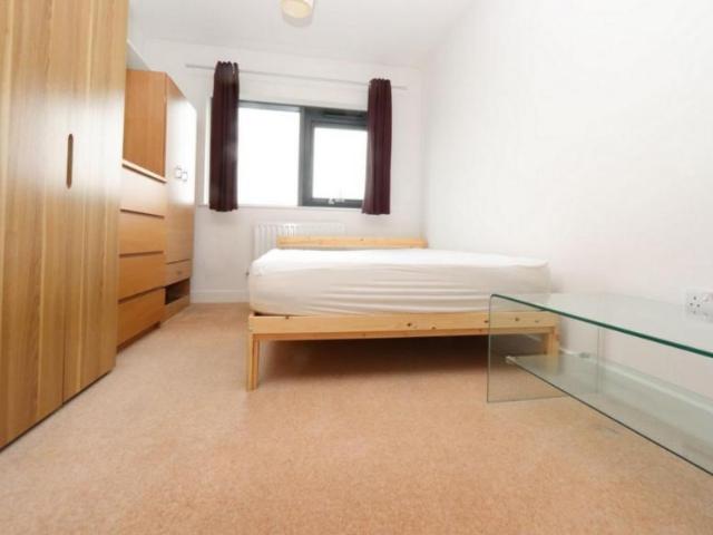 Shared Living/roommate 3 Bedroom For Rent London London 1387 ELS90560293