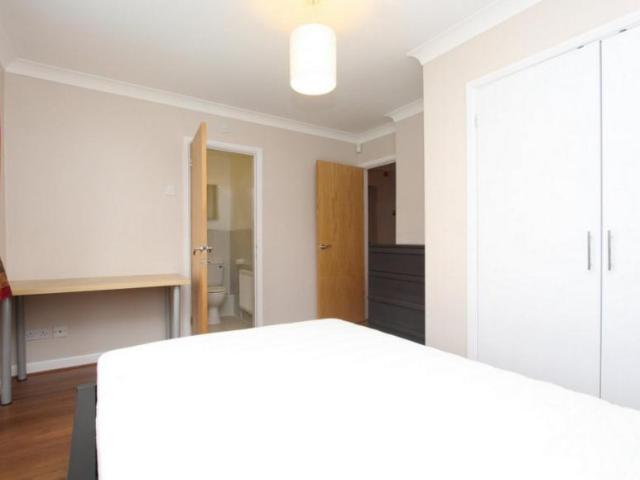 Shared Living/roommate 3 Bedroom For Rent London London 1387 ELS90560354