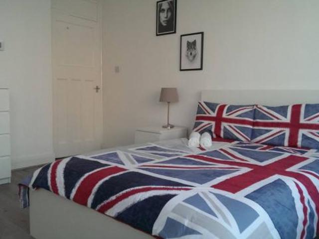 Shared Living/roommate 3 Bedroom For Rent London London 1300 ELS54191389