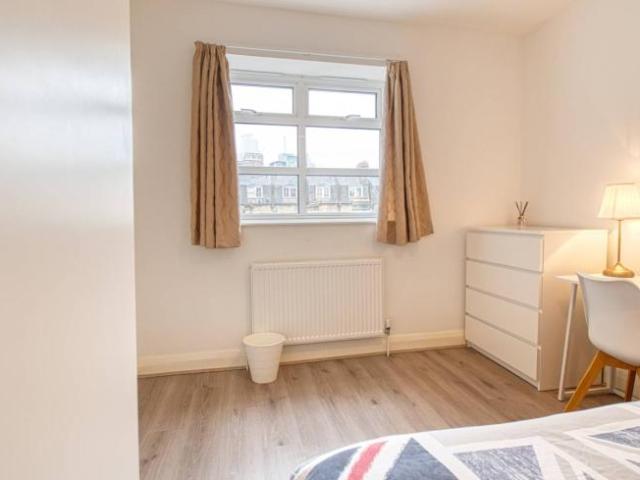 Shared Living/roommate 3 Bedroom For Rent London London 1325 ELS101736287