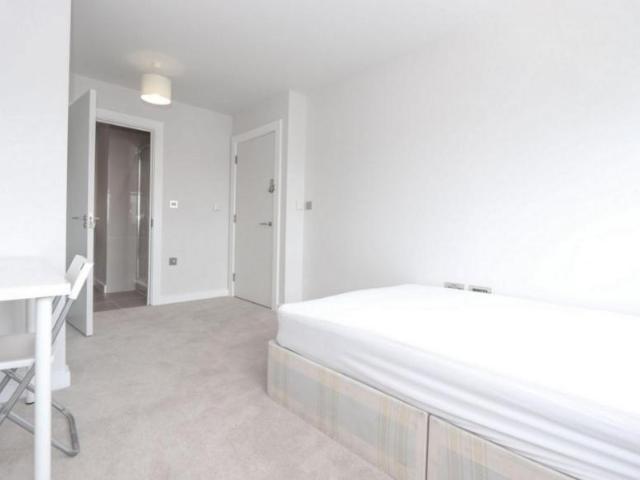 Shared Living/roommate 3 Bedroom For Rent London London 1452 ELS90559921