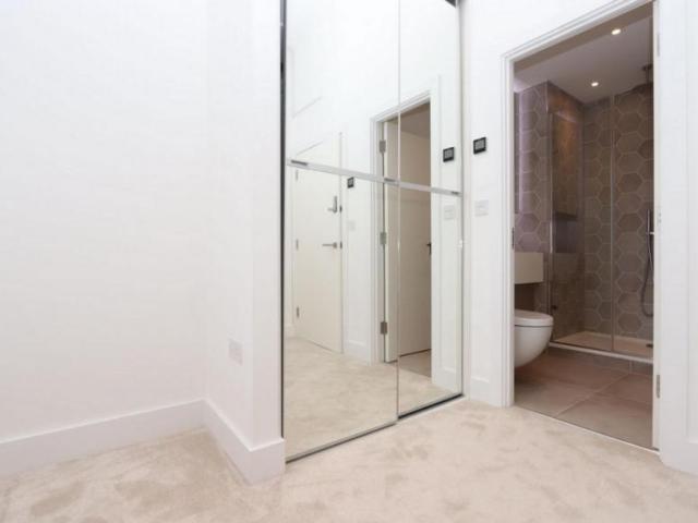 Shared Living/roommate 3 Bedroom For Rent London London 1452 ELS90592916