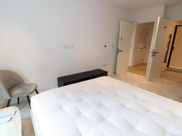 Shared Living/roommate 3 Bedroom For Rent London London 1409 ELS90560572