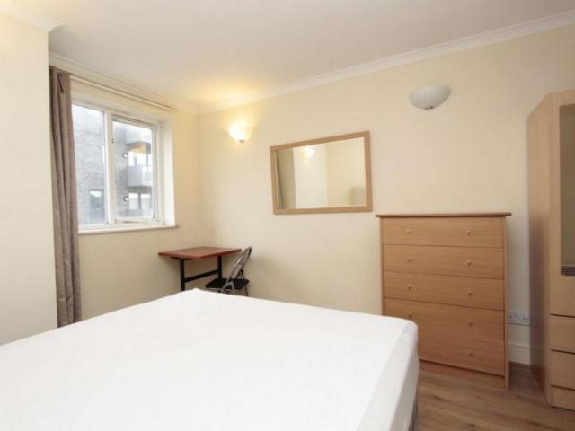 Shared Living/roommate 3 Bedroom For Rent London London 1409 ES90560030